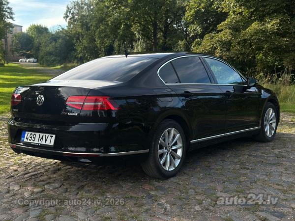Black Volkswagen Passat 2016 in Tallinn, with an engine capacity of 1.80 L and mileage of 157 thousand km for 14900 €, photo 4 on AUTOMOTO.COM.LV
