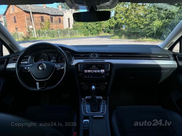 Black Volkswagen Passat 2016 in Tallinn, with an engine capacity of 1.80 L and mileage of 157 thousand km for 14900 €, photo 6 on AUTOMOTO.COM.LV