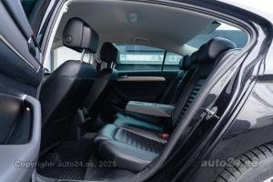 Black Volkswagen Passat 2017 in Tallinn, with an engine capacity of 1.80 L and mileage of 170 thousand km for 14800 €, photo 12 on AUTOMOTO.COM.LV