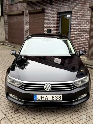 Black Volkswagen Passat 2017 in Vilnius, with an engine capacity of 2.00 L and mileage of 290 thousand km for 8500 €, photo 3 on AUTOMOTO.COM.LV