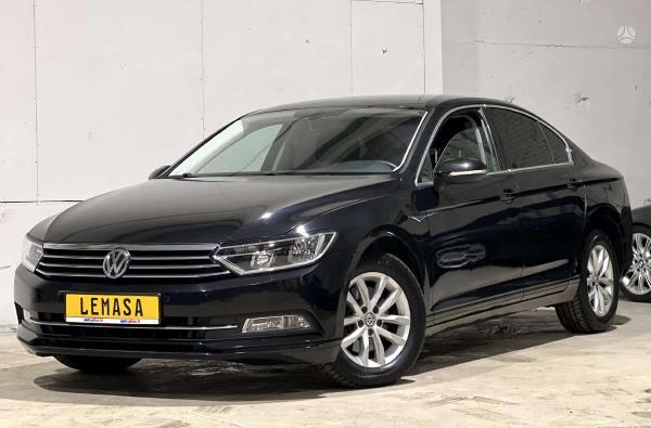 Black Volkswagen Passat 2017 in Klaipeda, with an engine capacity of 1.60 L and mileage of 220 thousand km for 7999 €, photo 4 on AUTOMOTO.COM.LV