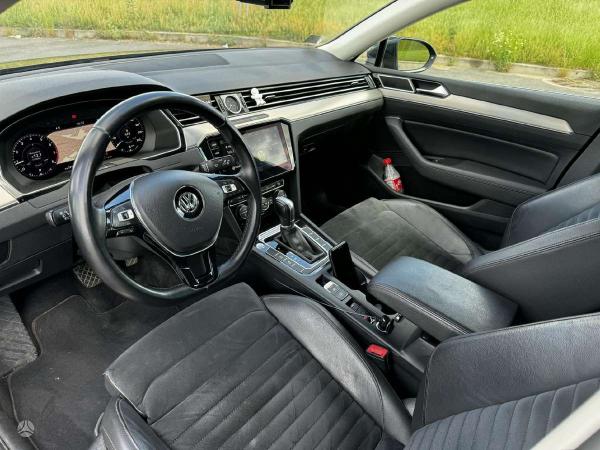 Black Volkswagen Passat 2017 in Vilnius, with an engine capacity of 1.80 L and mileage of 195 thousand km for 15000 €, photo 6 on AUTOMOTO.COM.LV