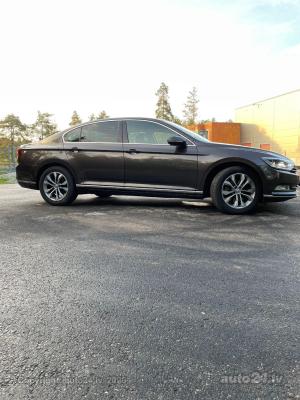 Black Volkswagen Passat 2017 in Tallinn, with an engine capacity of 2.00 L and mileage of 206 thousand km for 11000 €, photo 6 on AUTOMOTO.COM.LV