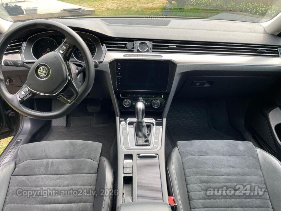 Black Volkswagen Passat 2017 in Tallinn, with an engine capacity of 2.00 L and mileage of 206 thousand km for 11000 €, photo 7 on AUTOMOTO.COM.LV