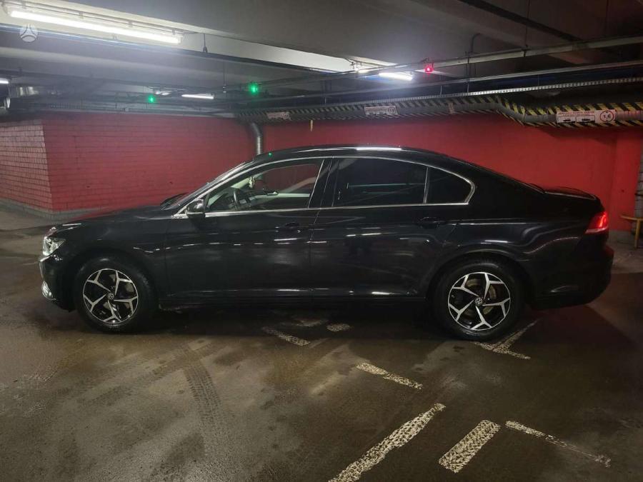 Melns Volkswagen Passat 2017 Viļņa, ar dzinēja tilpumu 1.40 L un nobraukumu 187 tūkst. km par 10500 €, foto 4 vietnē AUTOMOTO.COM.LV