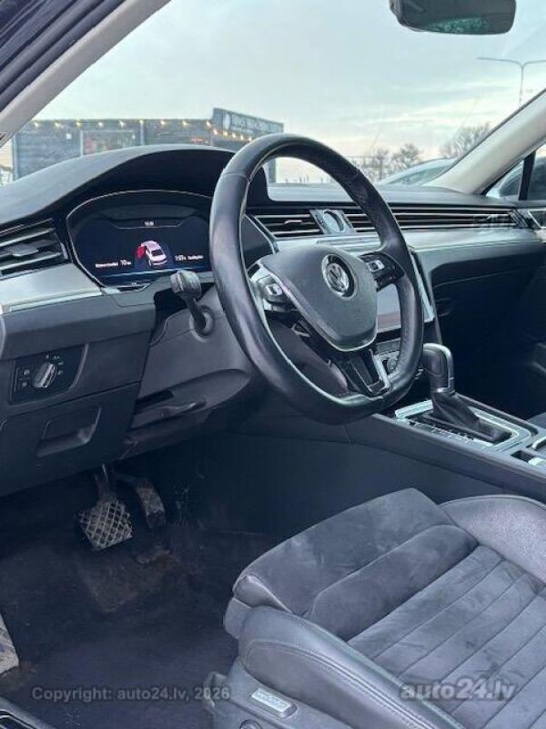 Black Volkswagen Passat 2017 in Tallinn, with an engine capacity of 1.80 L and mileage of 200 thousand km for 14500 €, photo 7 on AUTOMOTO.COM.LV