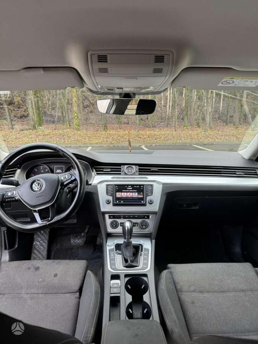 Melns Volkswagen Passat 2017 Kauņa, ar dzinēja tilpumu 1.60 L un nobraukumu 303 tūkst. km par 8000 €, foto 2 vietnē AUTOMOTO.COM.LV