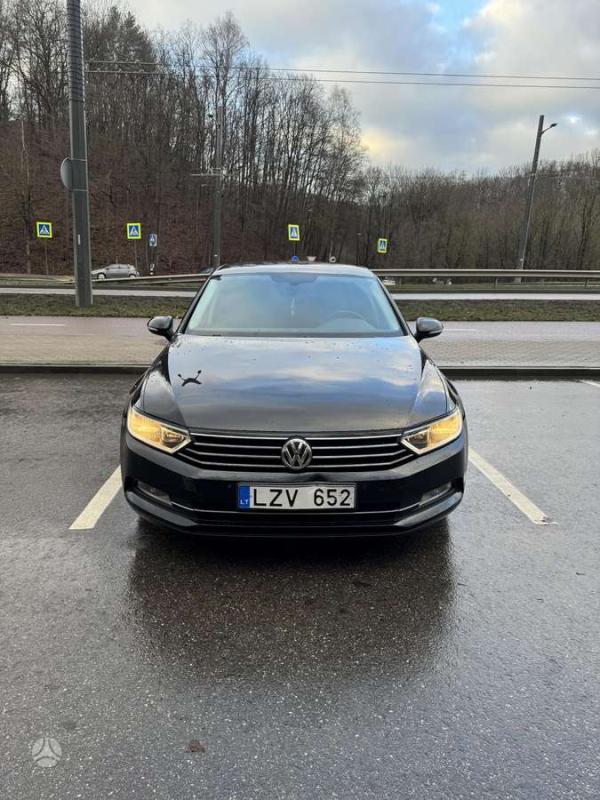 Melns Volkswagen Passat 2017 Kauņa, ar dzinēja tilpumu 1.60 L un nobraukumu 303 tūkst. km par 8000 €, foto 3 vietnē AUTOMOTO.COM.LV