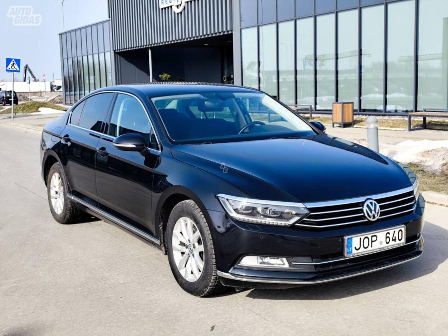 Melns Volkswagen Passat 2017 Šauļi, ar dzinēja tilpumu 2.00 L un nobraukumu 305 tūkst. km par 9950 €, foto 1 vietnē AUTOMOTO.COM.LV