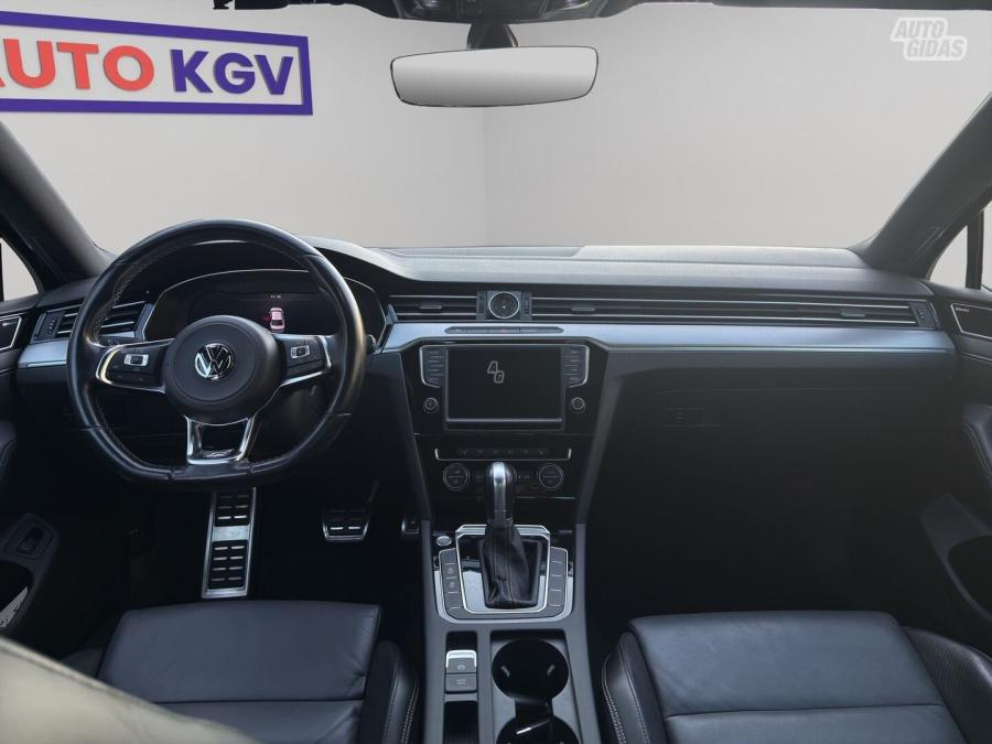 Melns Volkswagen Passat 2017 Kauņa, ar dzinēja tilpumu 2.00 L un nobraukumu 231 tūkst. km par 14500 €, foto 12 vietnē AUTOMOTO.COM.LV