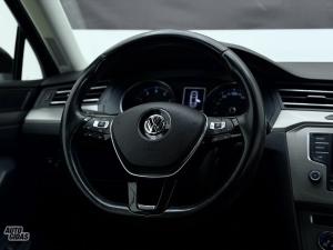 Черный Фольксваген Пассат 2017 в Авиженяй, объемом двигателя 1.40 л и пробегом 216 тыс. км за 9999 €, фото 19 на AUTOMOTO.COM.LV