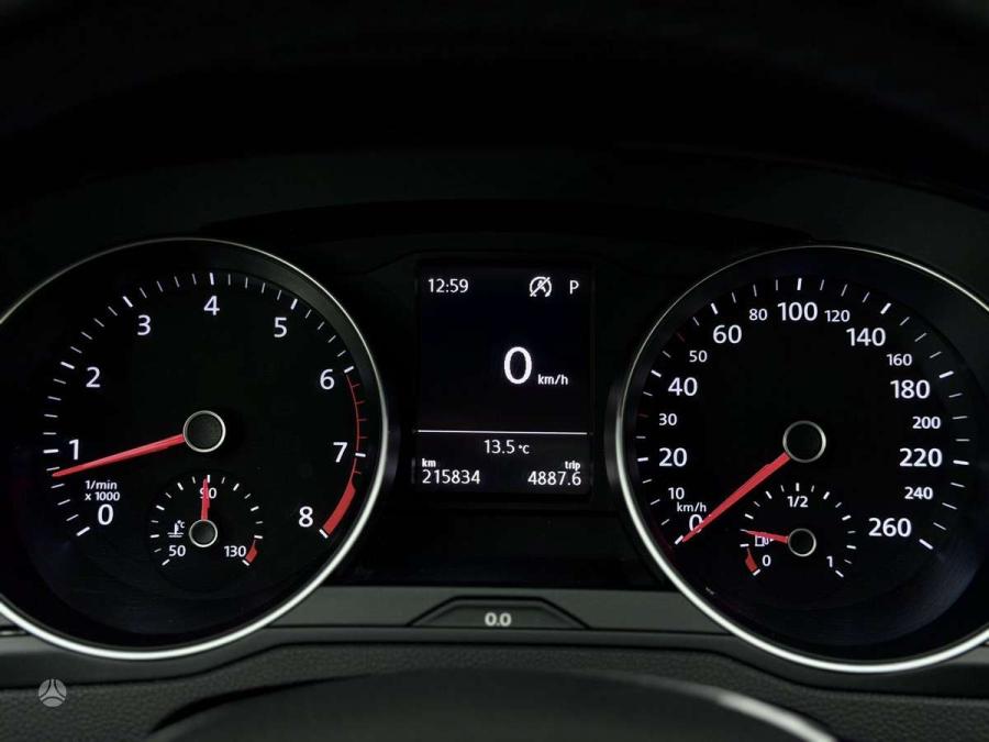 Черный Фольксваген Пассат 2017 в Вильнюс, объемом двигателя 1.40 л и пробегом 216 тыс. км за 8999 €, фото 26 на AUTOMOTO.COM.LV