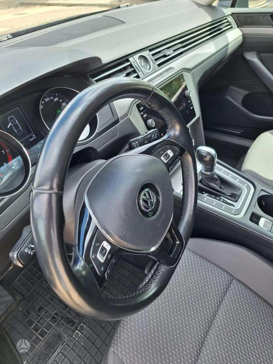 Melns Volkswagen Passat 2017 Viļņa, ar dzinēja tilpumu 1.40 L un nobraukumu 208 tūkst. km par 7700 €, foto 12 vietnē AUTOMOTO.COM.LV