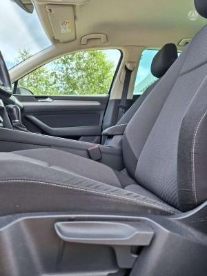 Melns Volkswagen Passat 2017 Viļņa, ar dzinēja tilpumu 1.40 L un nobraukumu 208 tūkst. km par 7700 €, foto 14 vietnē AUTOMOTO.COM.LV