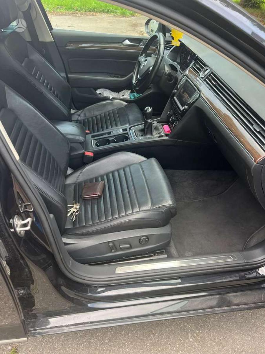 Black Volkswagen Passat 2017 in Panevezys, with an engine capacity of 1.97 L and mileage of 167 thousand km for 9800 €, photo 11 on AUTOMOTO.COM.LV