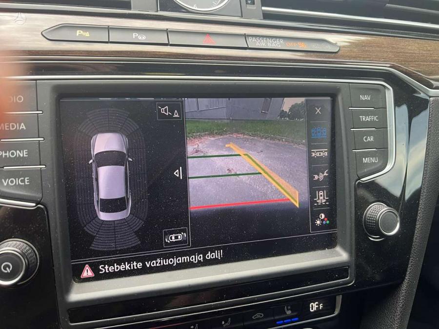 Black Volkswagen Passat 2017 in Panevezys, with an engine capacity of 1.97 L and mileage of 167 thousand km for 9800 €, photo 14 on AUTOMOTO.COM.LV