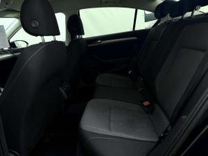 Melns Volkswagen Passat 2017 Viļņa, ar dzinēja tilpumu 1.40 L un nobraukumu 216 tūkst. km par 7999 €, foto 12 vietnē AUTOMOTO.COM.LV