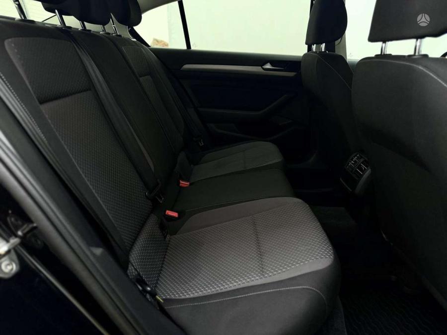 Melns Volkswagen Passat 2017 Viļņa, ar dzinēja tilpumu 1.40 L un nobraukumu 216 tūkst. km par 7999 €, foto 14 vietnē AUTOMOTO.COM.LV