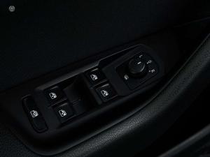Melns Volkswagen Passat 2017 Viļņa, ar dzinēja tilpumu 1.40 L un nobraukumu 216 tūkst. km par 7999 €, foto 20 vietnē AUTOMOTO.COM.LV