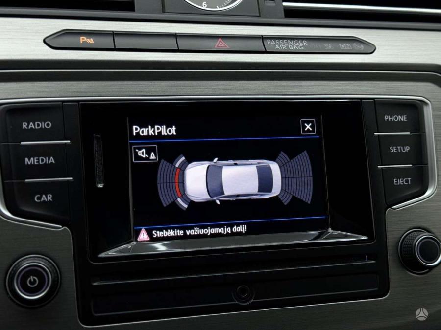 Melns Volkswagen Passat 2017 Viļņa, ar dzinēja tilpumu 1.40 L un nobraukumu 216 tūkst. km par 7999 €, foto 23 vietnē AUTOMOTO.COM.LV