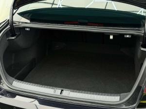 Black Volkswagen Passat 2017 in Vilnius, with an engine capacity of 1.40 L and mileage of 137 thousand km for 10999 €, photo 13 on AUTOMOTO.COM.LV