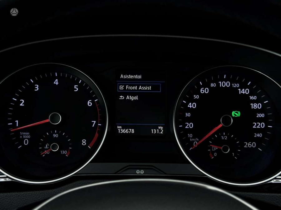 Black Volkswagen Passat 2017 in Vilnius, with an engine capacity of 1.40 L and mileage of 137 thousand km for 10999 €, photo 30 on AUTOMOTO.COM.LV
