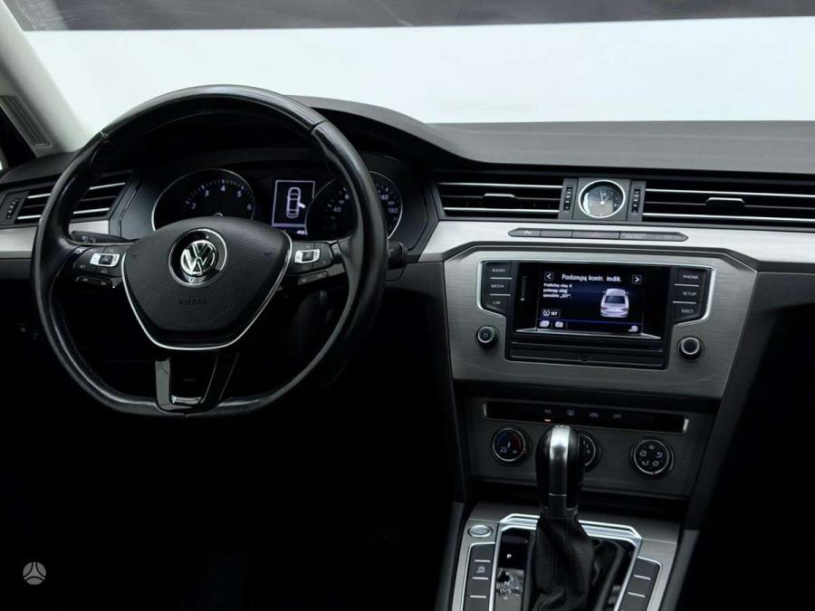 Melns Volkswagen Passat 2017 Viļņa, ar dzinēja tilpumu 1.40 L un nobraukumu 216 tūkst. km par 7999 €, foto 18 vietnē AUTOMOTO.COM.LV