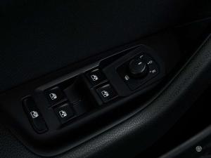 Melns Volkswagen Passat 2017 Viļņa, ar dzinēja tilpumu 1.40 L un nobraukumu 216 tūkst. km par 7999 €, foto 20 vietnē AUTOMOTO.COM.LV