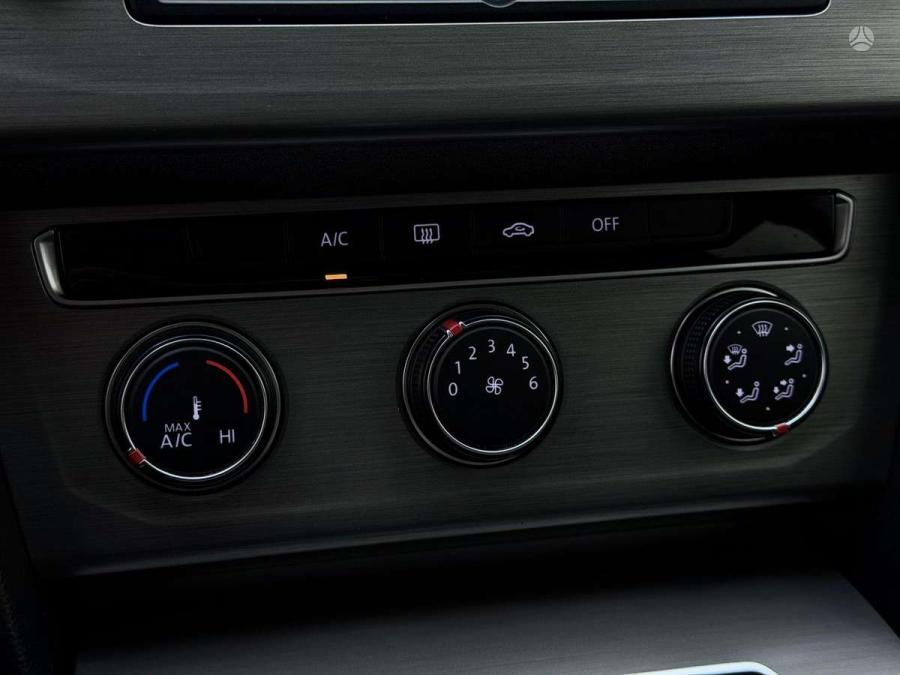 Melns Volkswagen Passat 2017 Viļņa, ar dzinēja tilpumu 1.40 L un nobraukumu 216 tūkst. km par 7999 €, foto 22 vietnē AUTOMOTO.COM.LV