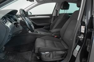 Black Volkswagen Passat 2017 in Vilnius, with an engine capacity of 1.40 L and mileage of 185 thousand km for 11500 €, photo 8 on AUTOMOTO.COM.LV