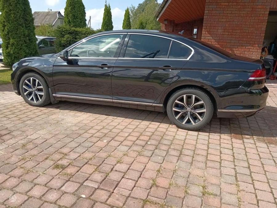 Melns Volkswagen Passat 2017 Kauņa, ar dzinēja tilpumu 1.40 L un nobraukumu 108 tūkst. km par 15500 €, foto 9 vietnē AUTOMOTO.COM.LV