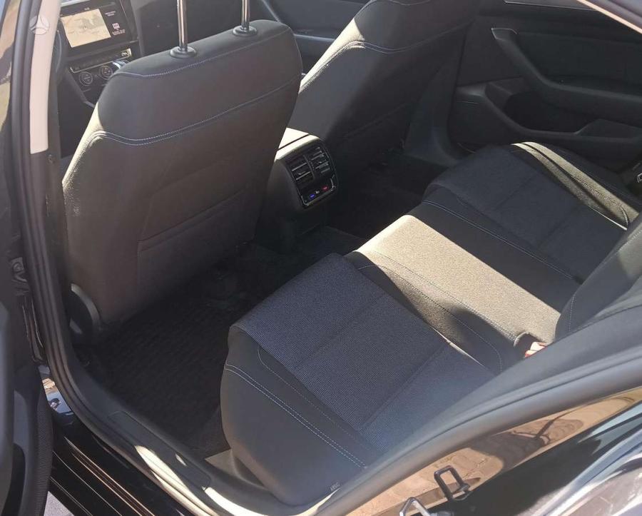 Melns Volkswagen Passat 2017 Kauņa, ar dzinēja tilpumu 1.40 L un nobraukumu 108 tūkst. km par 15500 €, foto 17 vietnē AUTOMOTO.COM.LV
