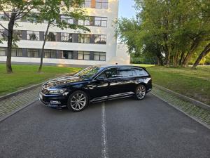 Black Volkswagen Passat 2017 in Kaunas, with an engine capacity of 2.00 L and mileage of 285 thousand km for 13900 €, photo 10 on AUTOMOTO.COM.LV