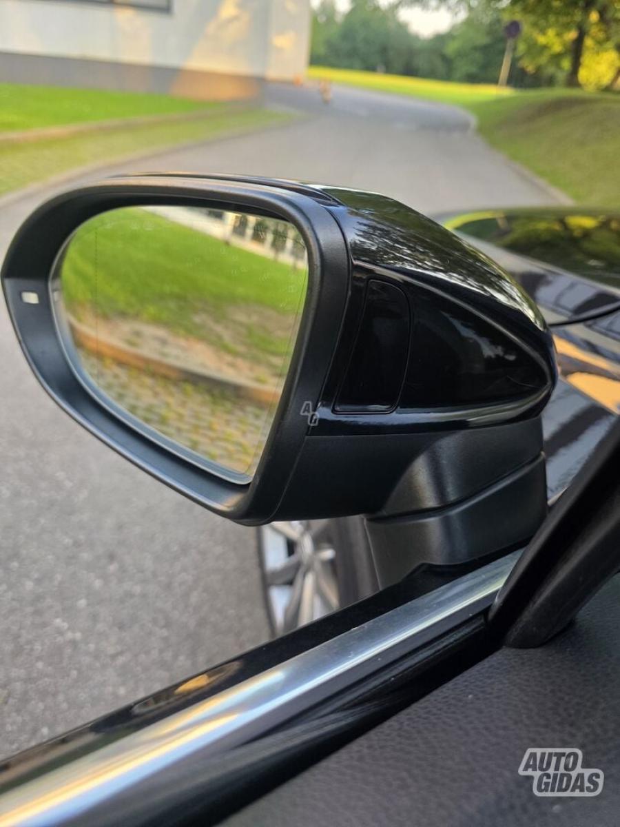 Black Volkswagen Passat 2017 in Kaunas, with an engine capacity of 2.00 L and mileage of 285 thousand km for 13900 €, photo 17 on AUTOMOTO.COM.LV