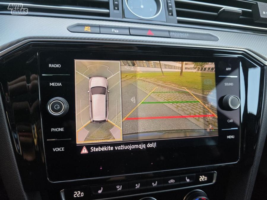 Black Volkswagen Passat 2017 in Kaunas, with an engine capacity of 2.00 L and mileage of 285 thousand km for 13900 €, photo 21 on AUTOMOTO.COM.LV