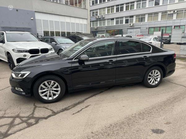Black Volkswagen Passat 2018 in Vilnius, with an engine capacity of 1.40 L and mileage of 74 thousand km for 14977 €, photo 2 on AUTOMOTO.COM.LV
