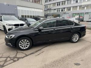 Melns Volkswagen Passat 2018 Viļņa, ar dzinēja tilpumu 1.40 L un nobraukumu 74 tūkst. km par 14977 €, foto 2 vietnē AUTOMOTO.COM.LV