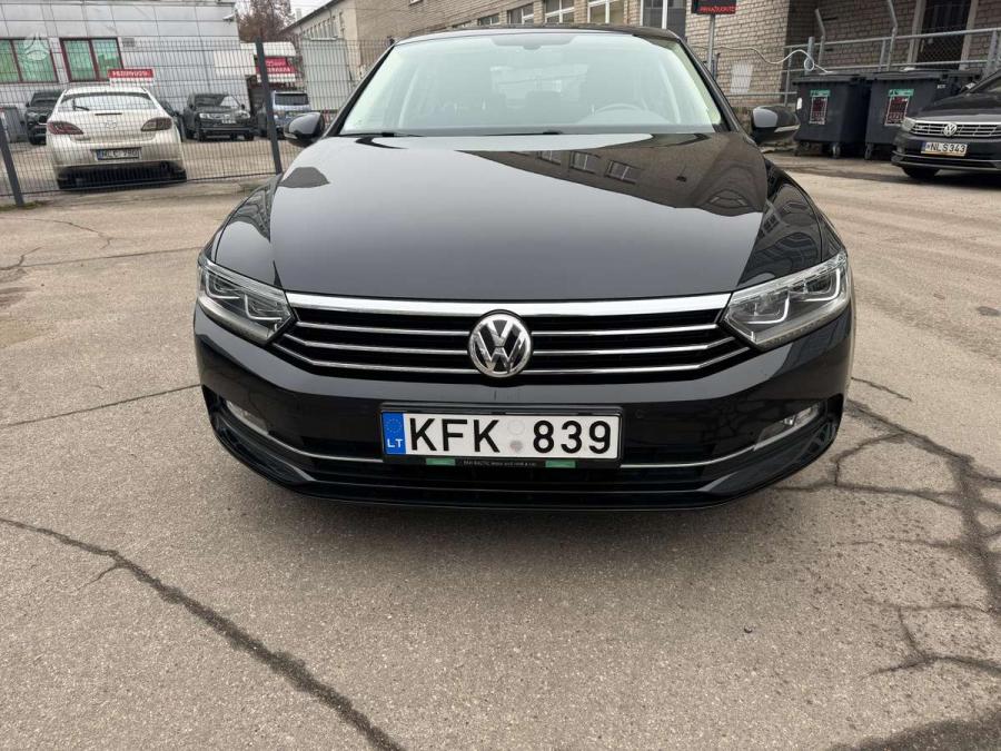 Melns Volkswagen Passat 2018 Viļņa, ar dzinēja tilpumu 1.40 L un nobraukumu 74 tūkst. km par 14977 €, foto 3 vietnē AUTOMOTO.COM.LV