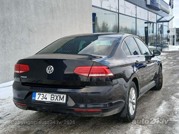 Black Volkswagen Passat 2018 in Tartu, with an engine capacity of 2.00 L and mileage of 225 thousand km for 12800 €, photo 7 on AUTOMOTO.COM.LV