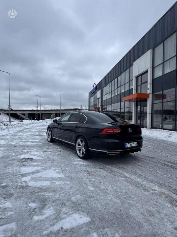 Black Volkswagen Passat 2018 in Vilnius, with an engine capacity of 1.97 L and mileage of 250 thousand km for 15000 €, photo 6 on AUTOMOTO.COM.LV