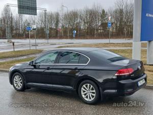 Black Volkswagen Passat 2018 in Tartu, with an engine capacity of 2.00 L and mileage of 225 thousand km for 12200 €, photo 5 on AUTOMOTO.COM.LV