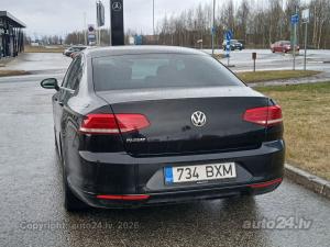 Black Volkswagen Passat 2018 in Tartu, with an engine capacity of 2.00 L and mileage of 225 thousand km for 12200 €, photo 6 on AUTOMOTO.COM.LV