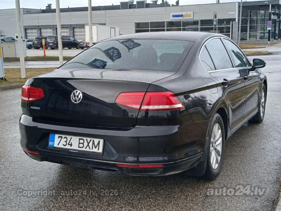 Black Volkswagen Passat 2018 in Tartu, with an engine capacity of 2.00 L and mileage of 225 thousand km for 12200 €, photo 7 on AUTOMOTO.COM.LV