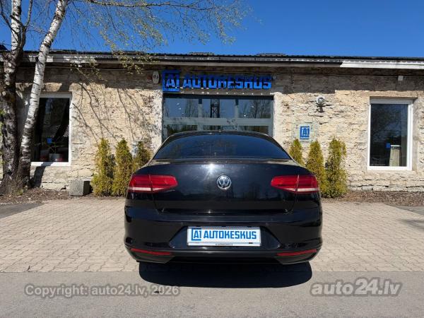 Black Volkswagen Passat 2018 in Tallinn, with an engine capacity of 1.40 L and mileage of 231 thousand km for 9990 €, photo 10 on AUTOMOTO.COM.LV