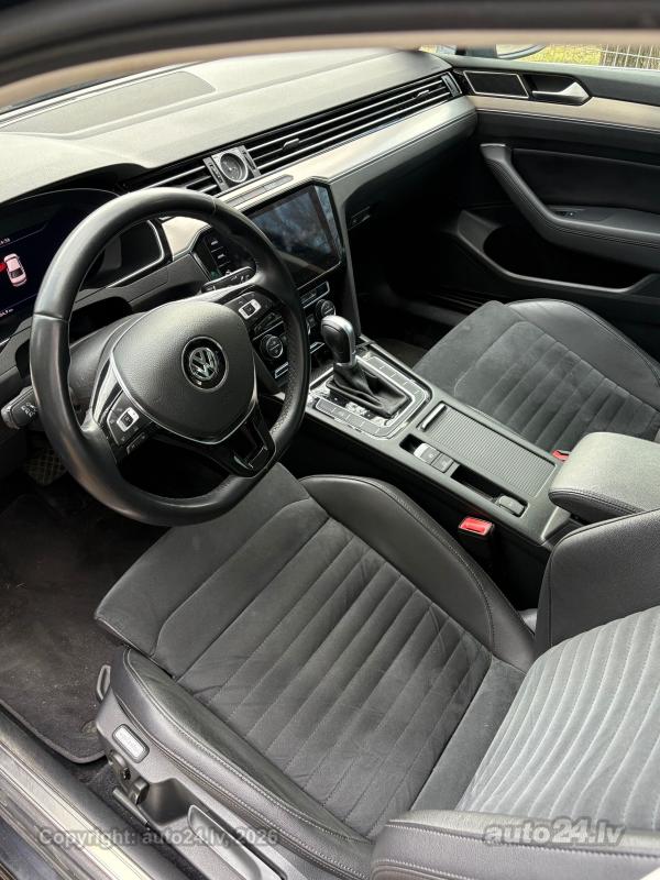 Black Volkswagen Passat 2018 in Rapla, with an engine capacity of 1.80 L and mileage of 110 thousand km for 16499 €, photo 5 on AUTOMOTO.COM.LV