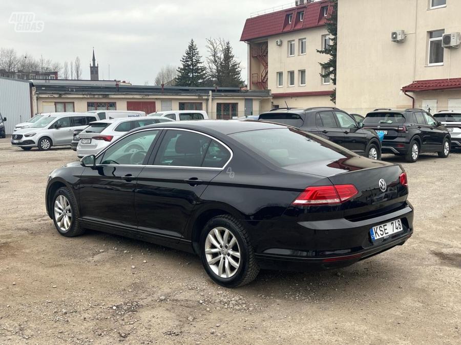 Melns Volkswagen Passat 2018 Klaipėda, ar dzinēja tilpumu 2.00 L un nobraukumu 93 tūkst. km par 16500 €, foto 6 vietnē AUTOMOTO.COM.LV