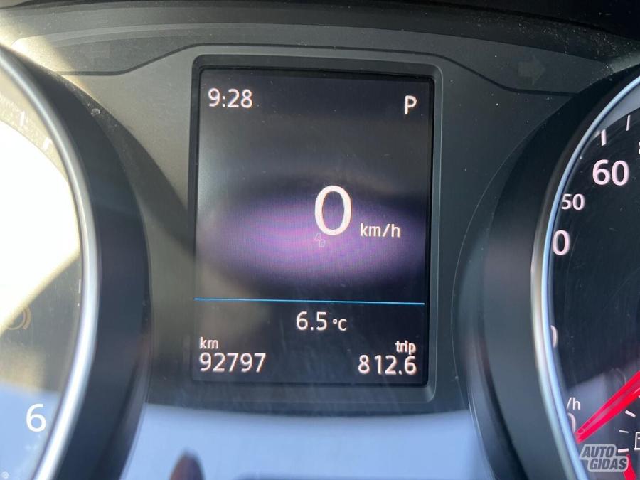 Melns Volkswagen Passat 2018 Klaipėda, ar dzinēja tilpumu 2.00 L un nobraukumu 93 tūkst. km par 16500 €, foto 21 vietnē AUTOMOTO.COM.LV