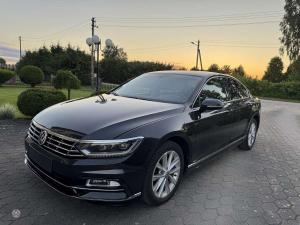 Black Volkswagen Passat 2018 in Kaunas, with an engine capacity of 1.40 L and mileage of 104 thousand km for 12150 €, photo 3 on AUTOMOTO.COM.LV