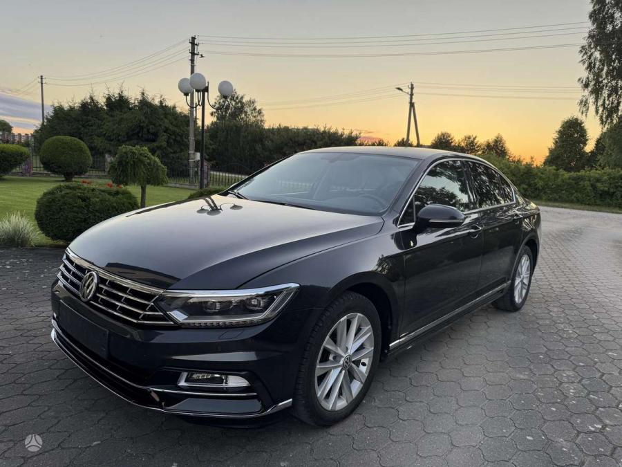 Black Volkswagen Passat 2018 in Kaunas, with an engine capacity of 1.40 L and mileage of 104 thousand km for 12150 €, photo 3 on AUTOMOTO.COM.LV