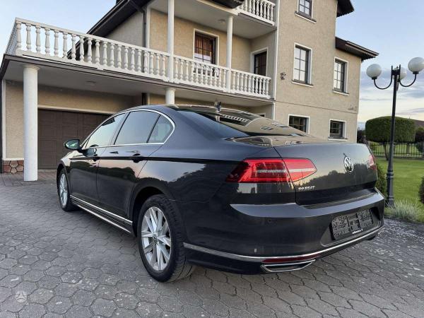 Black Volkswagen Passat 2018 in Kaunas, with an engine capacity of 1.40 L and mileage of 104 thousand km for 12150 €, photo 4 on AUTOMOTO.COM.LV